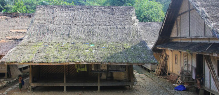 Rumah Adat Suku Baduy : Filosofi Struktur dan Kearifan Lokal